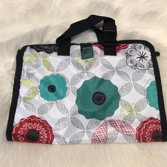 thirty-one | Bags | Thirty One Travel Bag Hanging Bae Toiletries | Poshmark